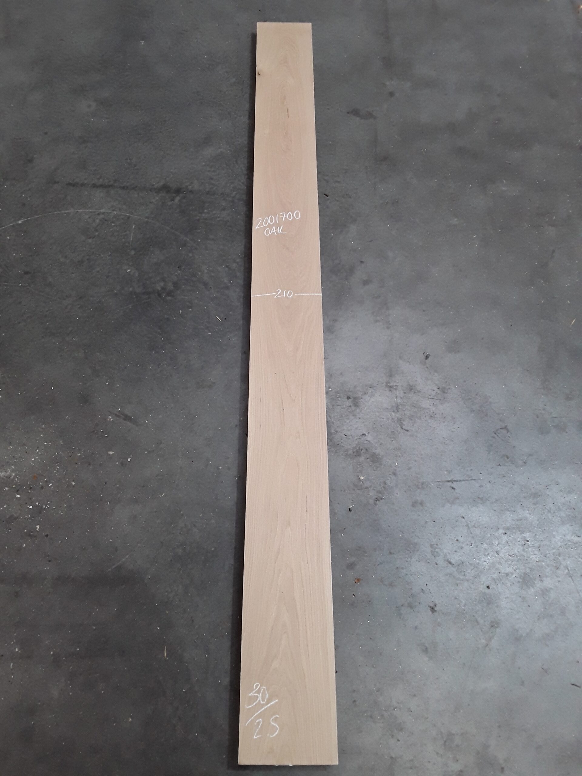 Oak – 30 mm x 210 mm x 2.5 m – The Timber Rack