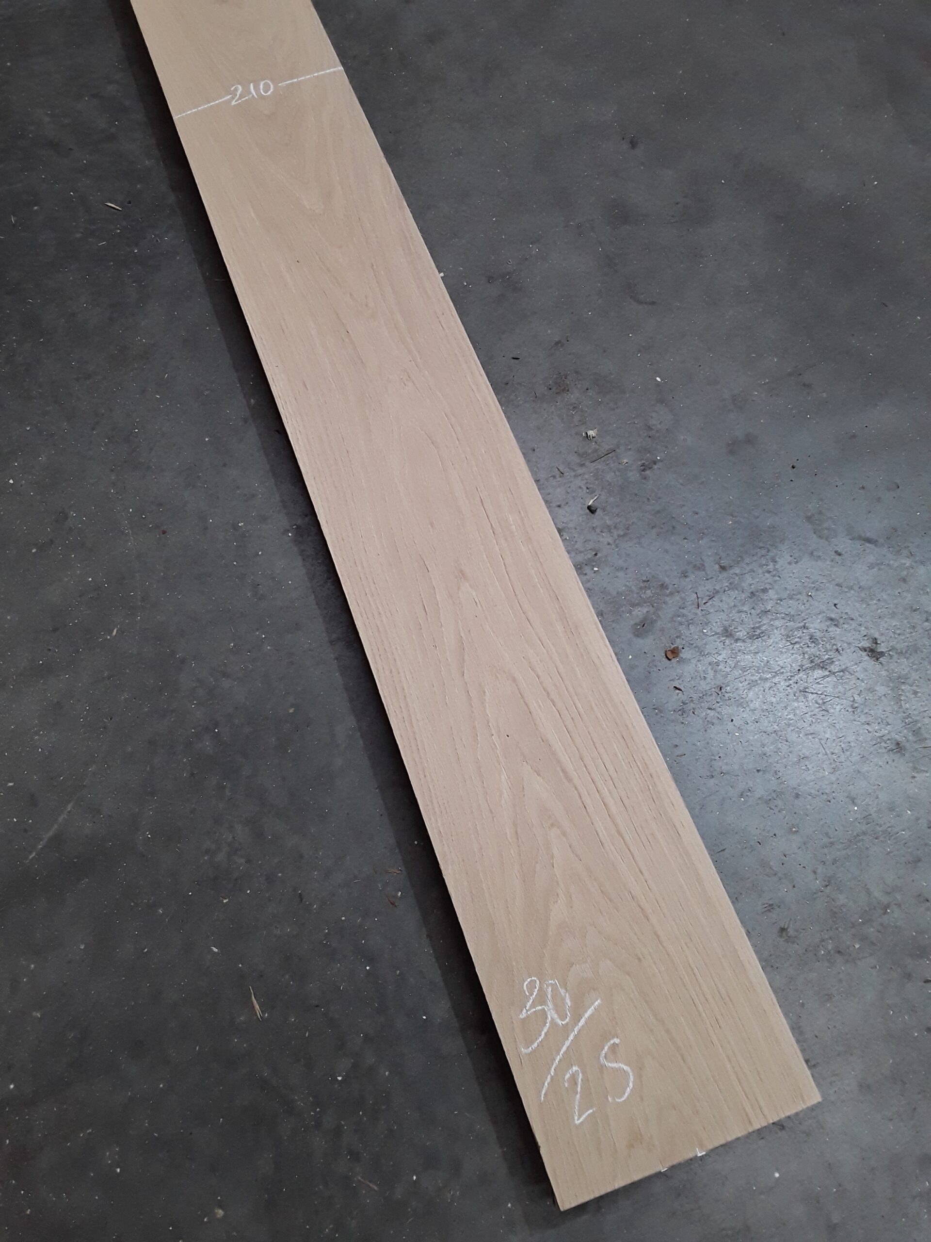 Oak – 30 mm x 210 mm x 2.5 m – The Timber Rack