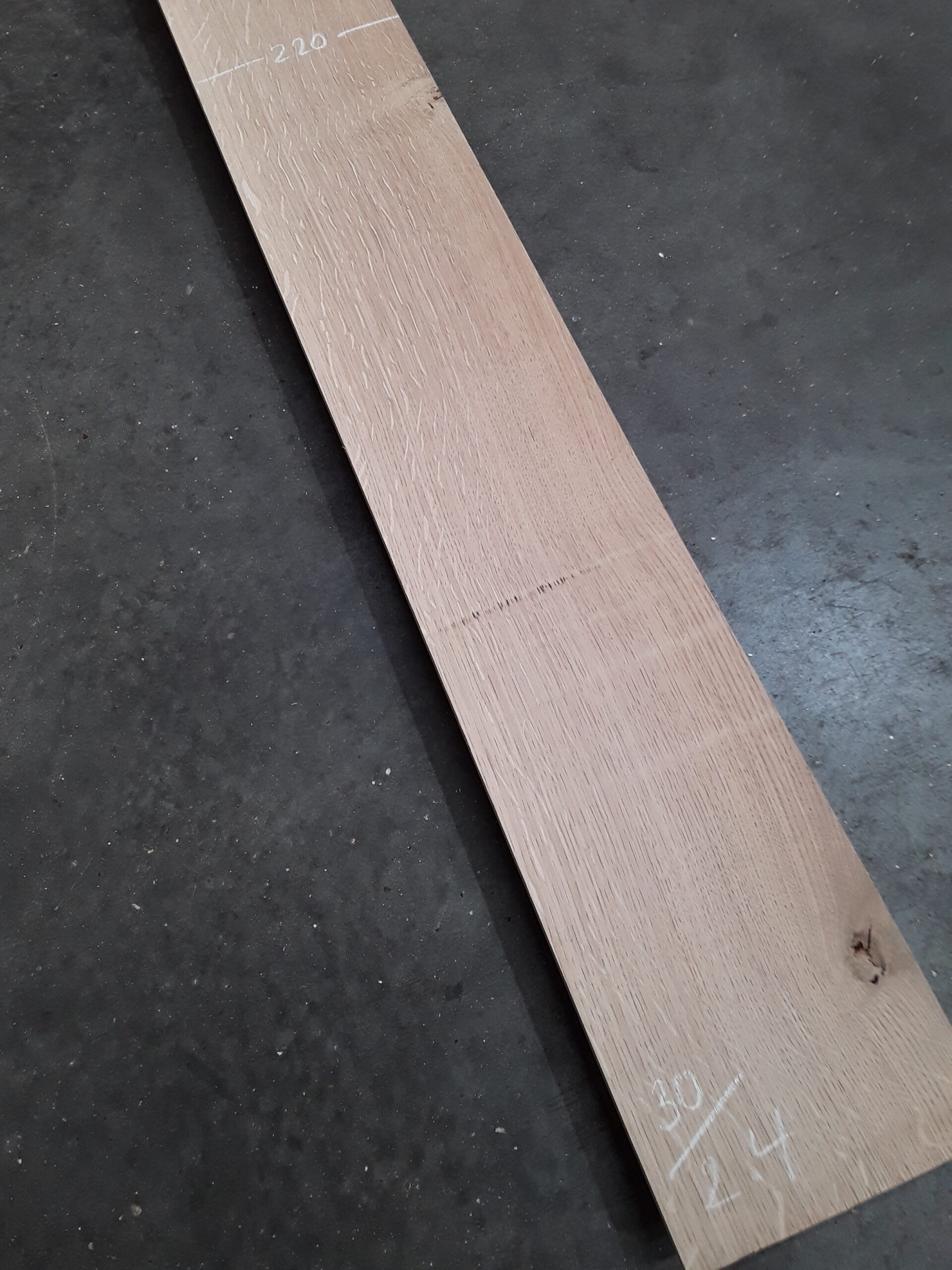 Oak – 30 mm x 220 mm x 2.4 m – The Timber Rack