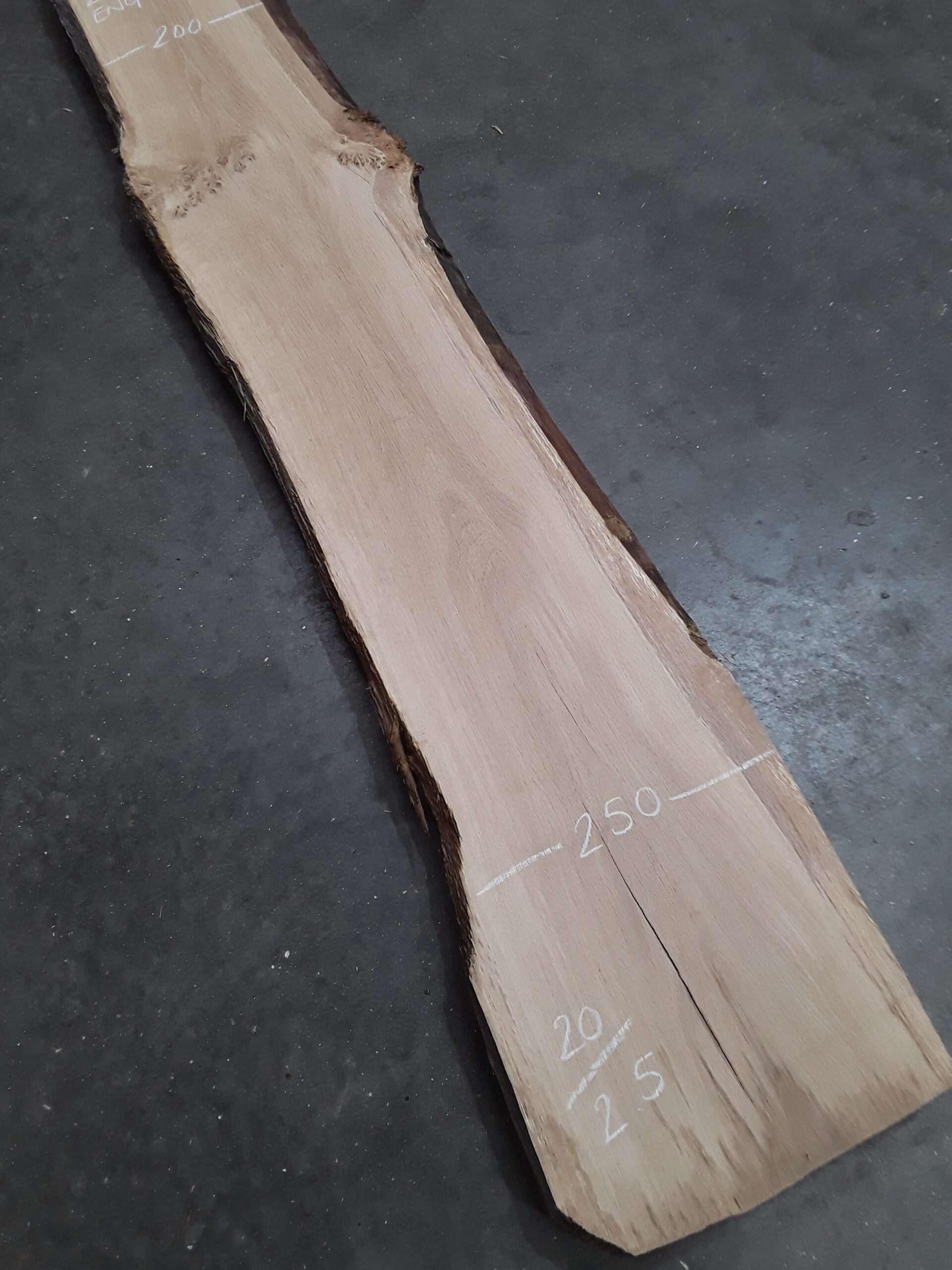 Oak – 20 mm x 210 mm x 2.5 m – The Timber Rack