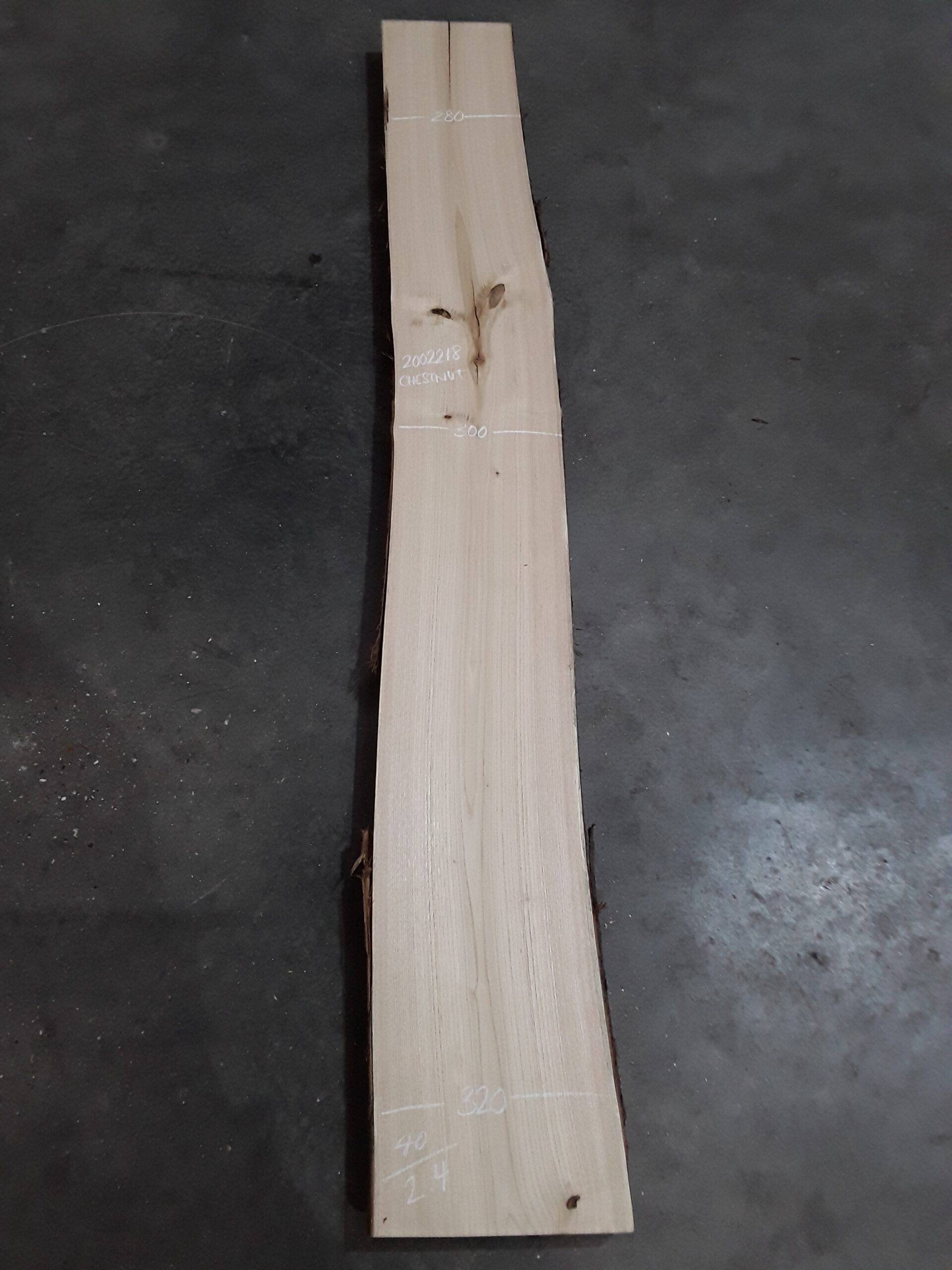 Chestnut – 40 mm x 300 mm x 2.4 m – The Timber Rack