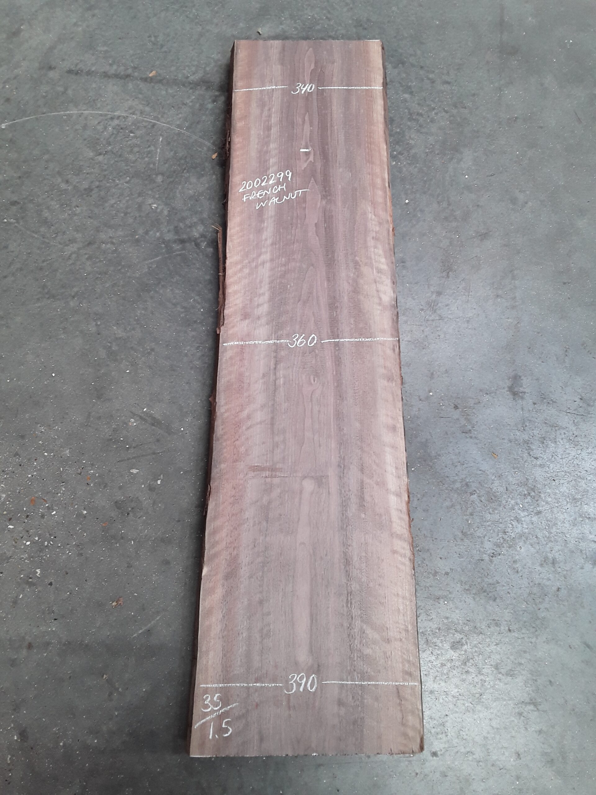 Walnut – 35 mm x 360 mm x 1.5 m – The Timber Rack